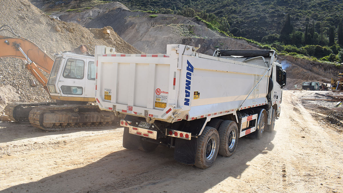 Volqueta 4 Manos - • Navitrans